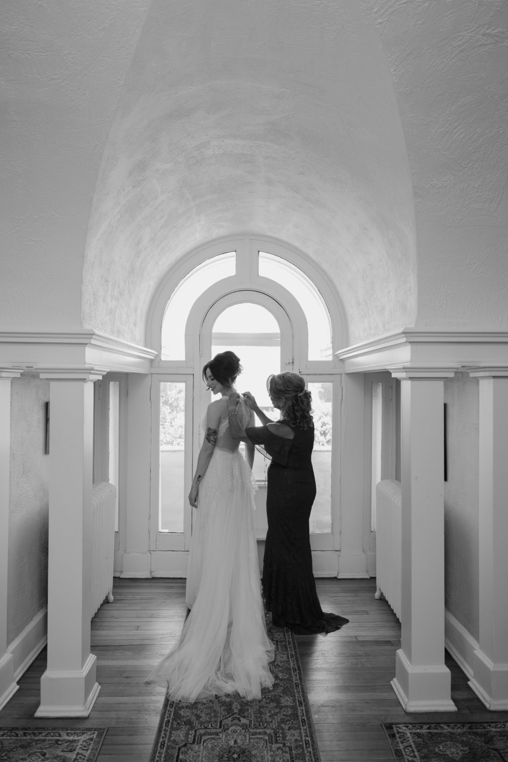 Edgy Chicago Wedding at Colvin House by Emma Petersen