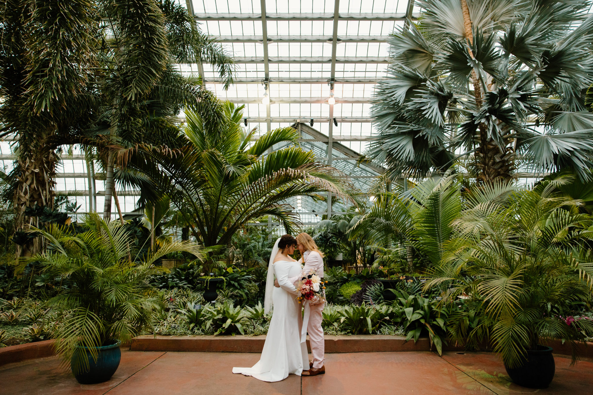 Garfield Park Conservatory Wedding in Chicago | Amanda & Ryan